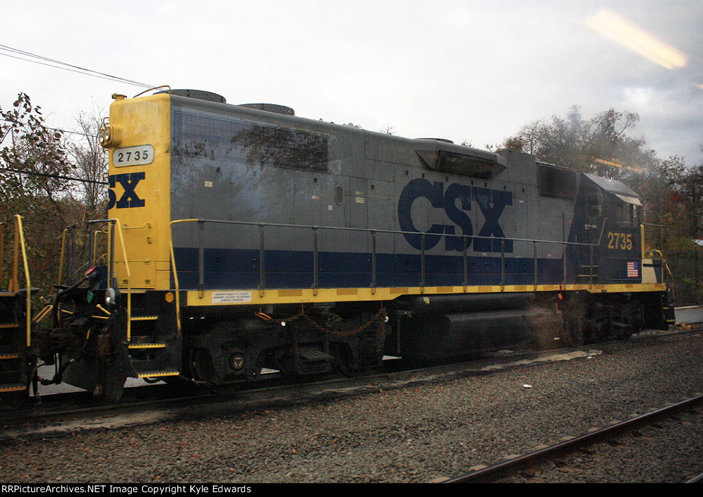 CSX GP38-2 #2735